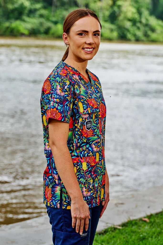 Wattle It Bee Unisex Scrub Top – Scrub Life